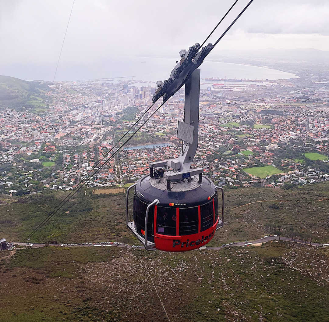 17 TOP THINGS TO DO IN CAPE TOWN for the Foodie & Outdoor Enthusiast